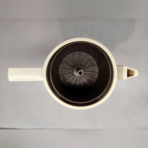 Regal | Kitchen | Vintage 97s Regal Poly Perk Daisy Coffee Pot Electric ...